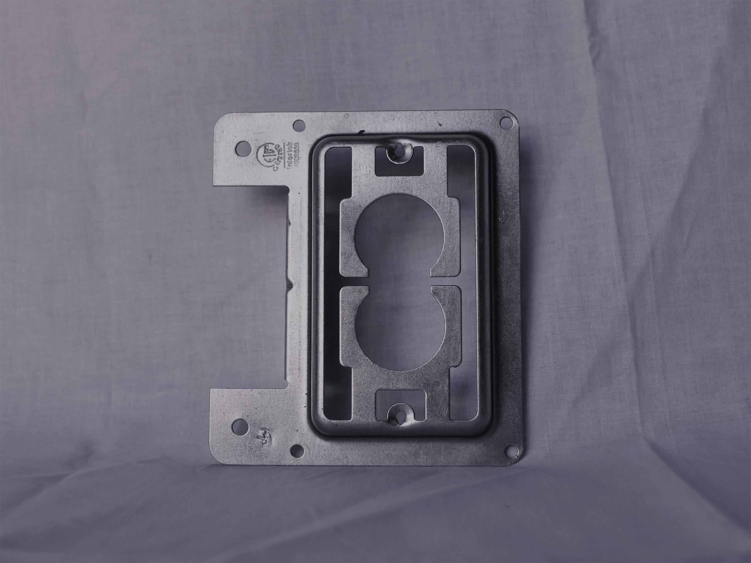 Low voltage mounting plate – UBelieve
